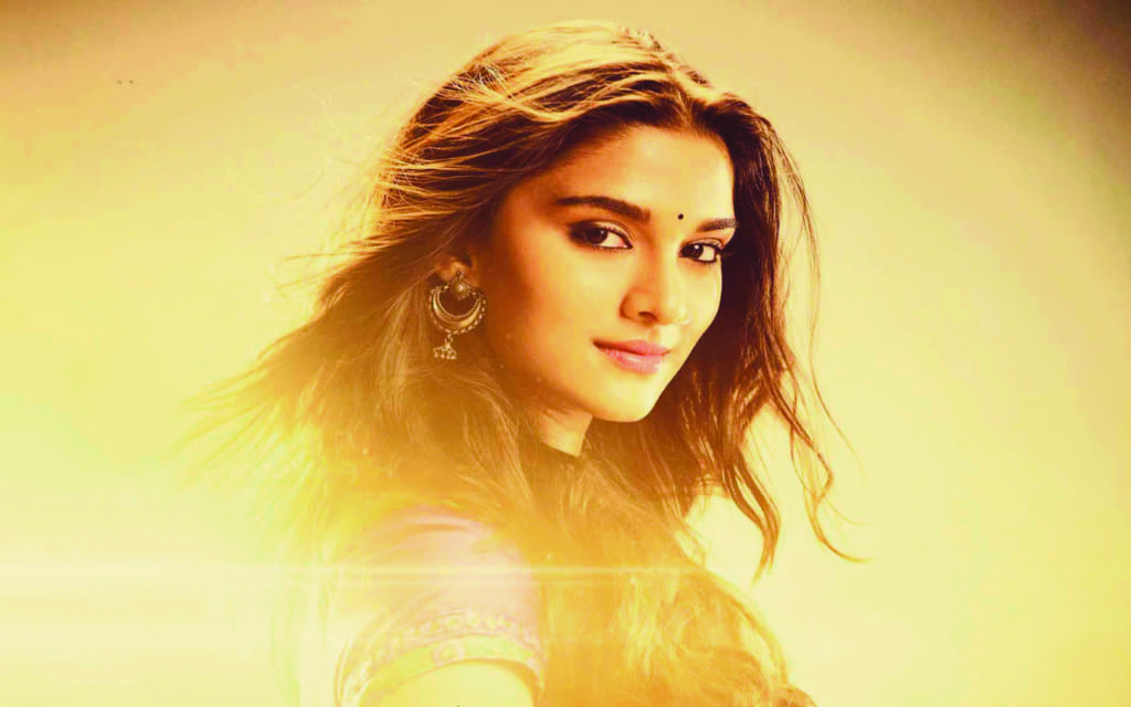 Saiee Manjrekar set to make Telugu debut...