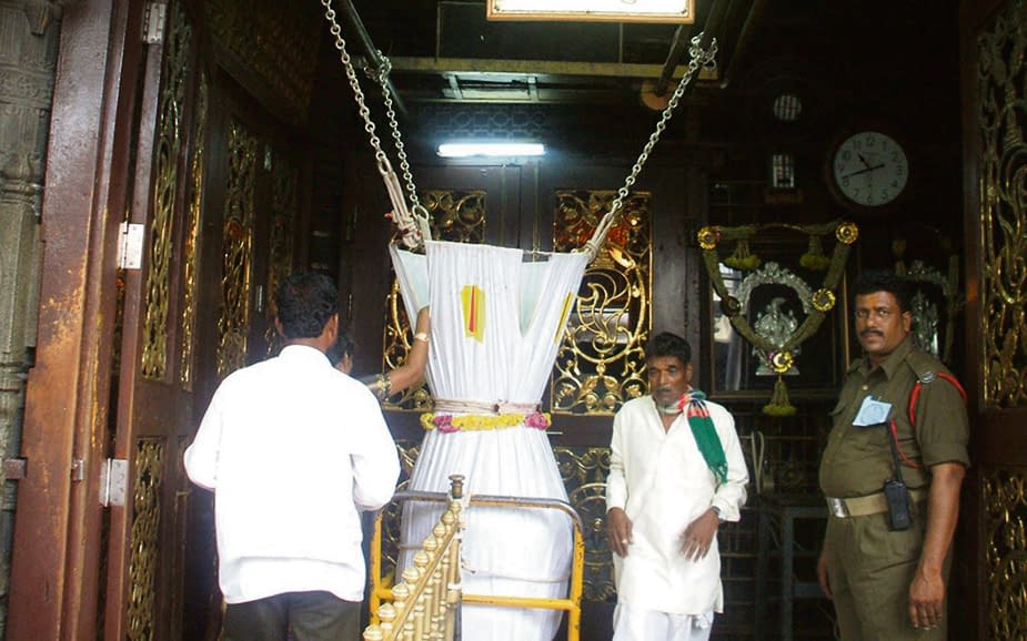 Huge rise in hundi collection in Andhra temples...