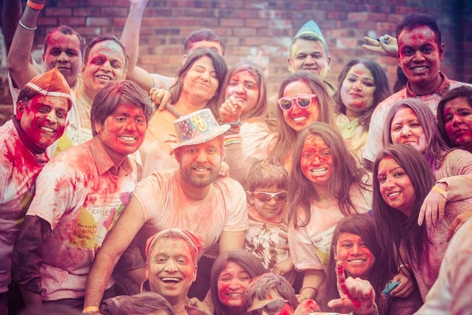 Indians in London Group celebrates Holi...