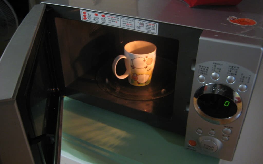 how to boil tea in the microwave