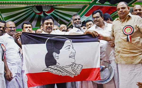AIADMK moves HC over colour of Dhinakaran's party flag...