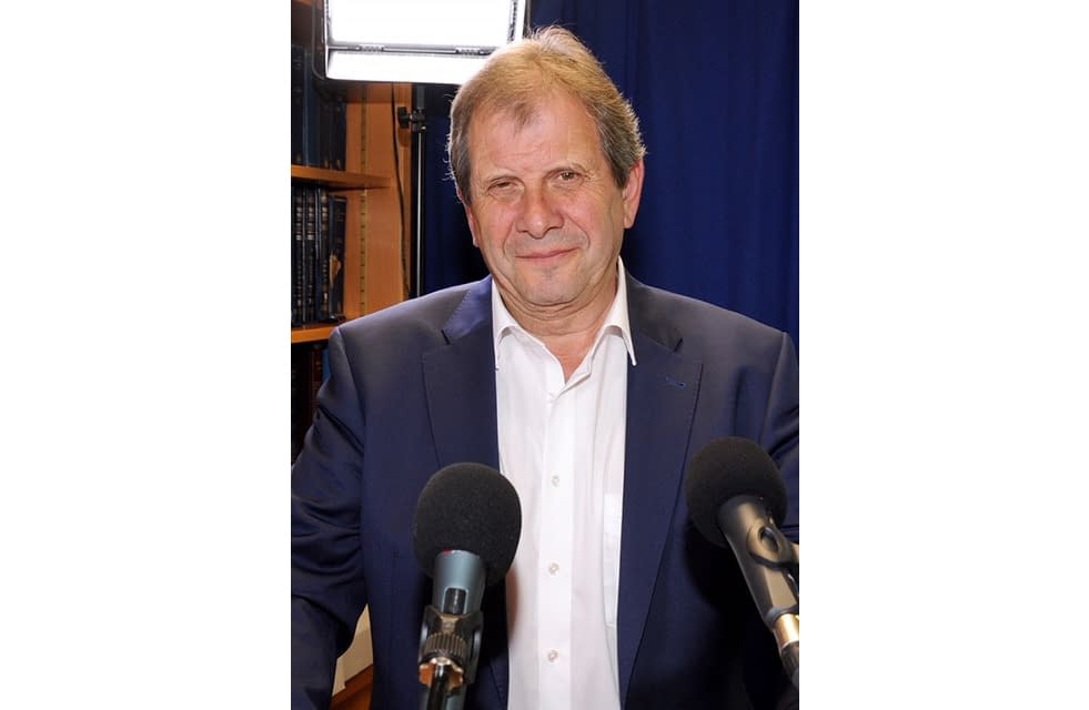 Metliss appointed Chairman of Axiom Stone...