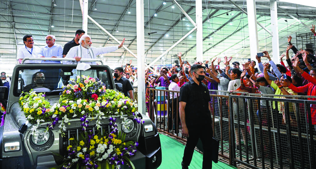 PM Modi gives a push to Gujarat development