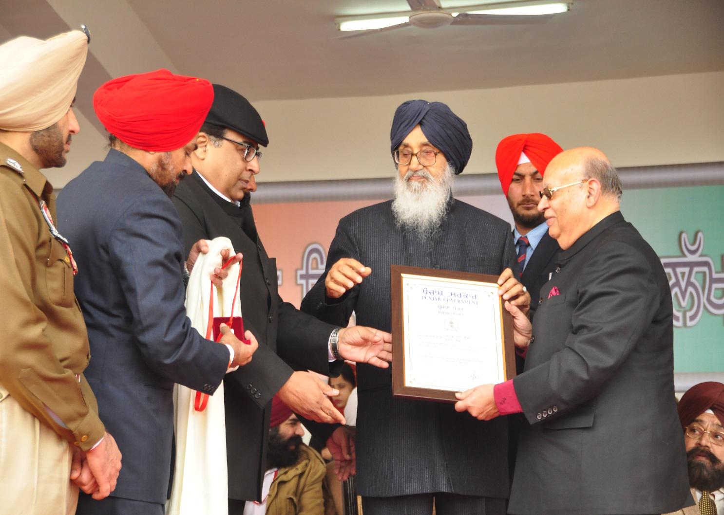 Punjab honours Lord Loomba with 'Parman Patra' award...