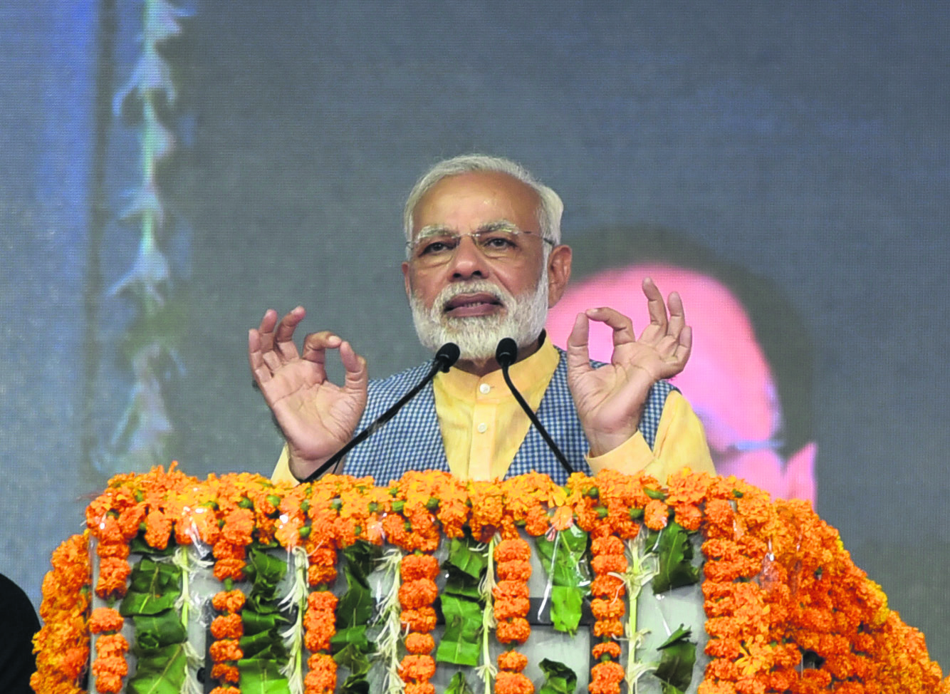GST reforms will continue, Modi assures traders...