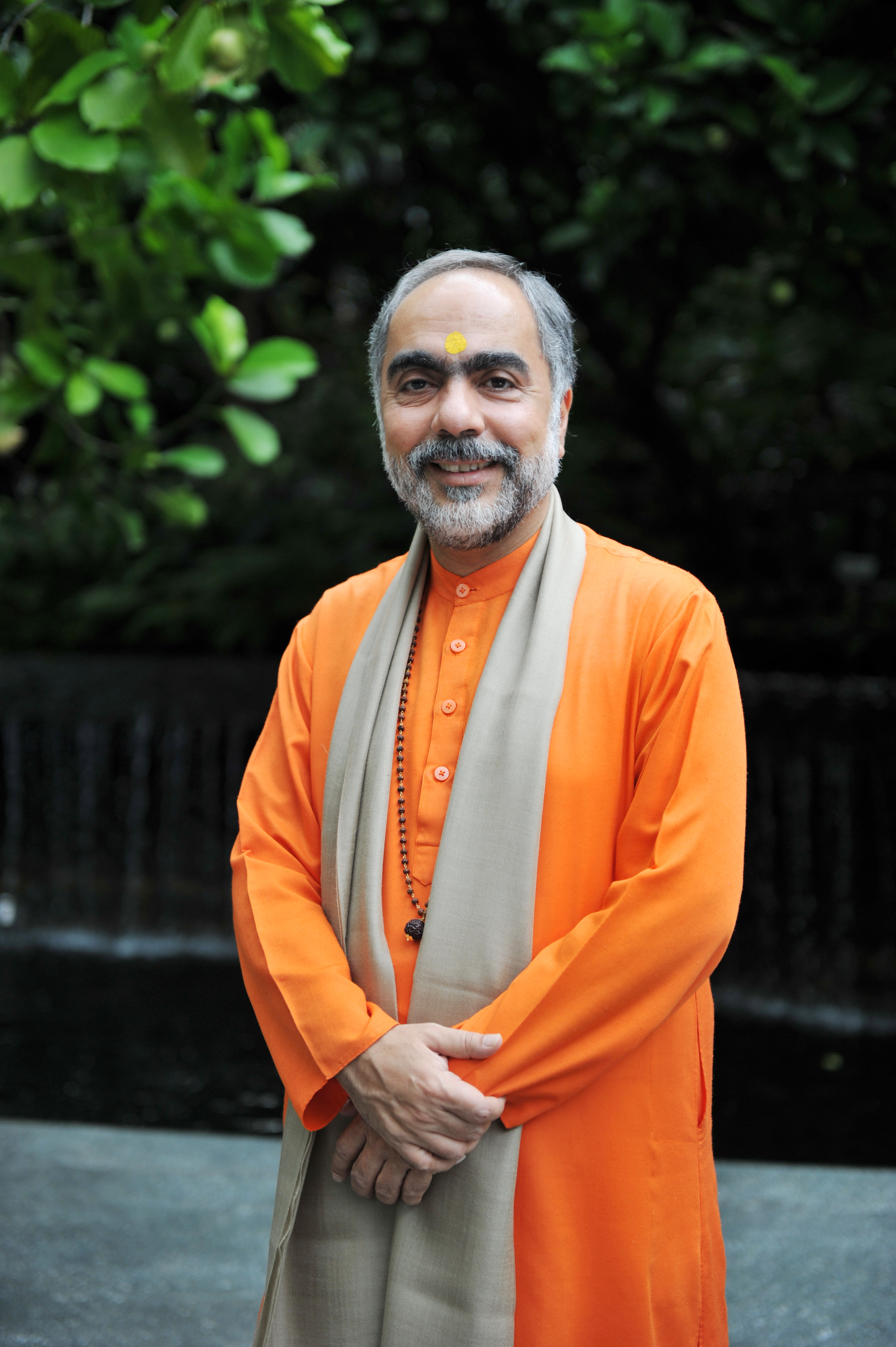 Swami Swaroopananda of Chinmaya Mission to visit UK...