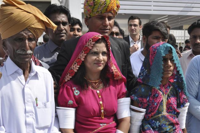 Pak Hindu woman senator showcase her culture...