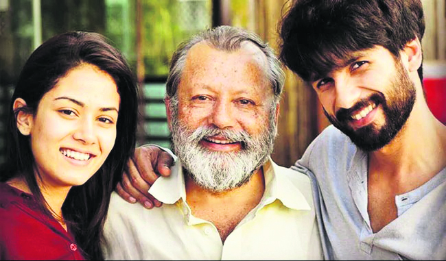 Mira Rajput shares family photo with father-in-law on his birthday...