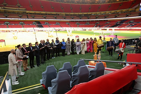 The Football Association and Neasden Temple host historic Diwali ...