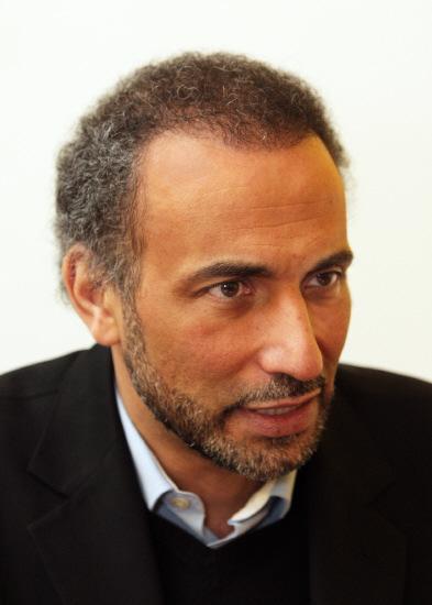 Oxford University Islamic Studies professor Tariq Ramadan accused of rape